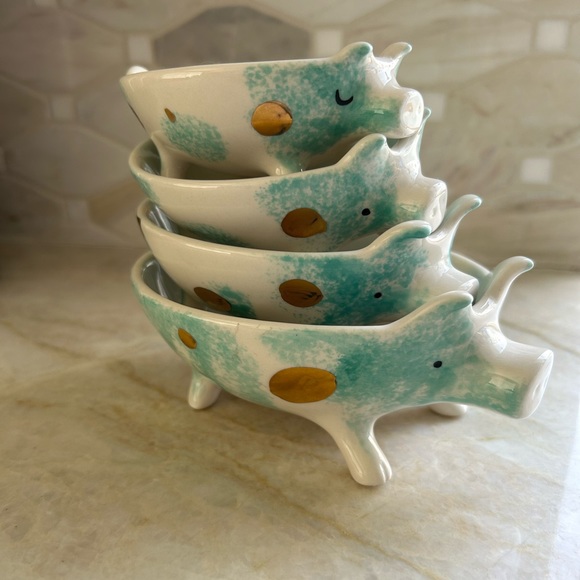 Anthropologie | Kitchen | New Set Of 4 Anthropologie Nesting Pigs ...